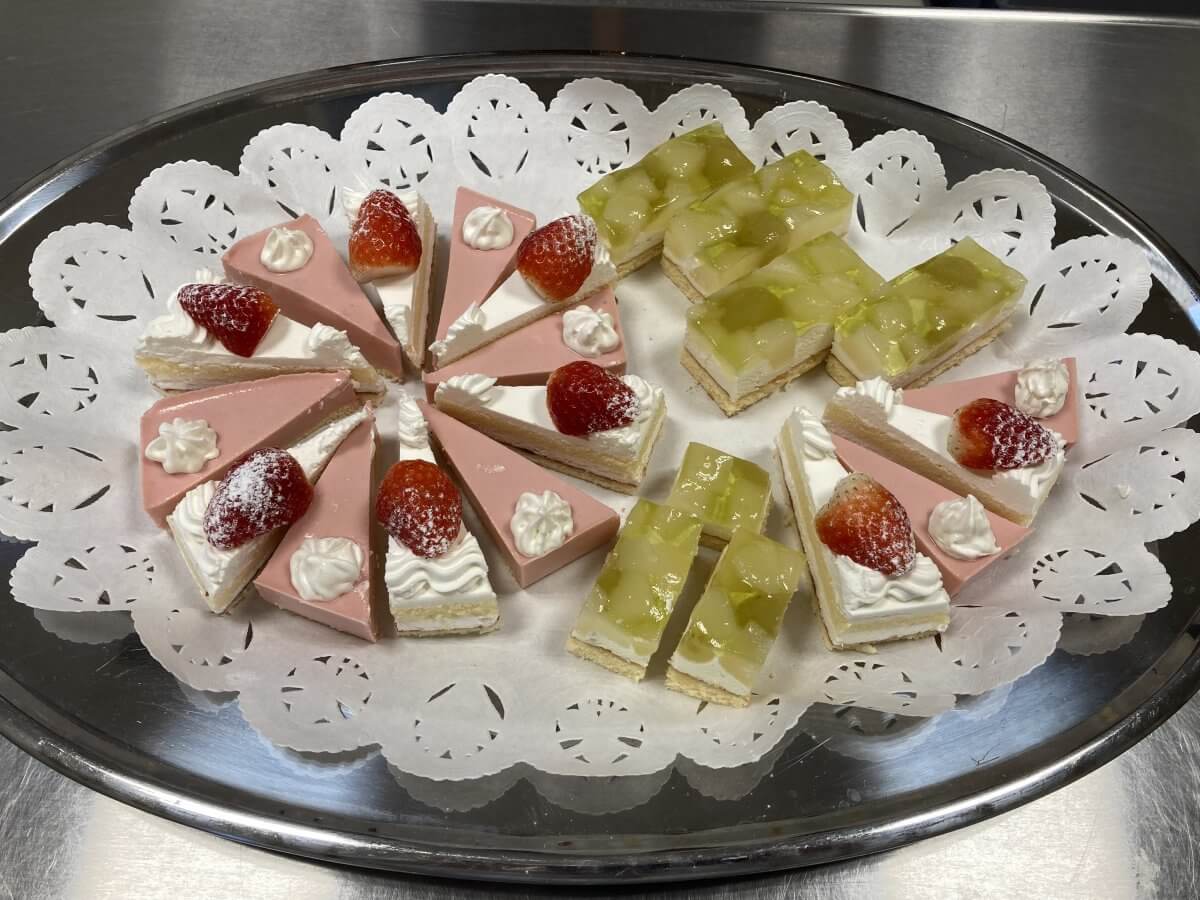 デザートバイキング🍰｜委託給食会社の（株）MOSウイング 福岡県北九州市